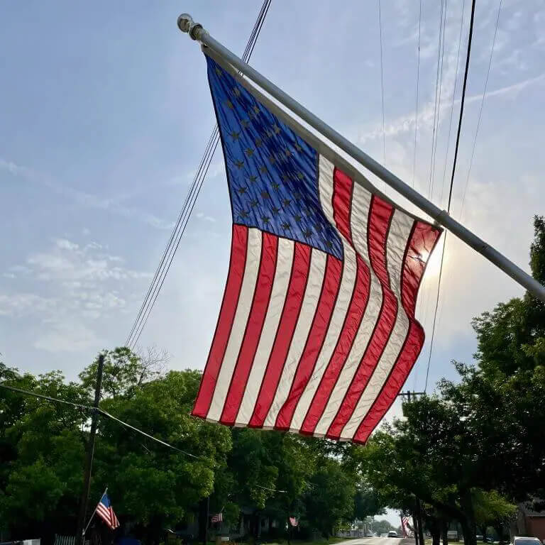 American Flag Sponsor Program - Greater Grandview Chamber of Commerce