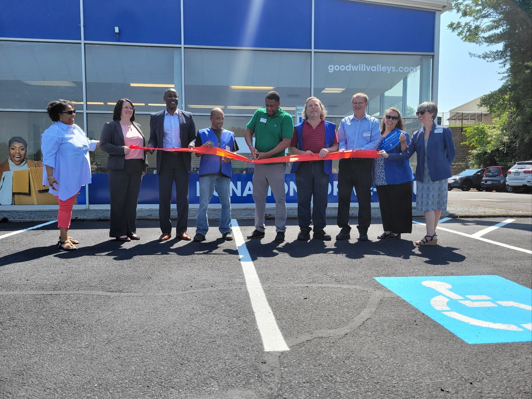 Goodwill Opens Pantops Donation Center - Charlottesville Regional ...